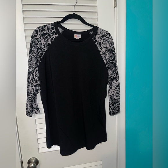 LuLaRoe | Tops | Lularoe Randy Tee Shirt Size Xl | Poshmark